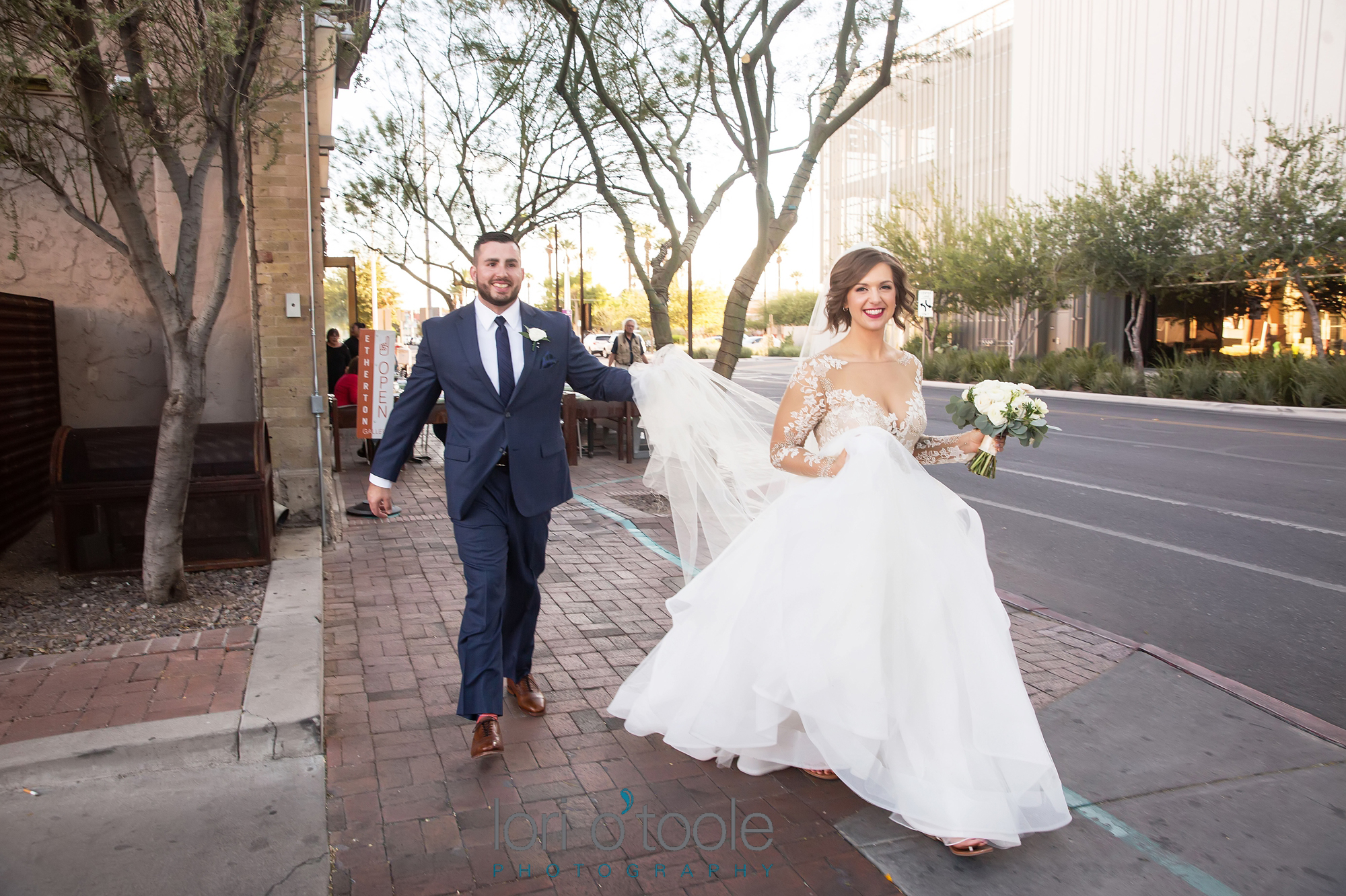 Katie and Mike + A Flower Filled Wedding at Stillwell House and Gardens ...
